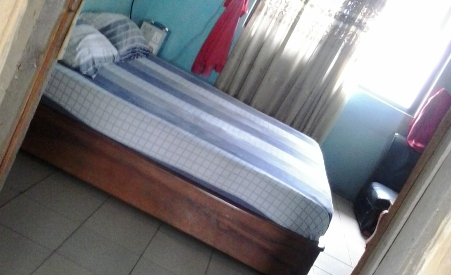Famous Guest House | Hotel in Akenfa Town | Hotels.ng