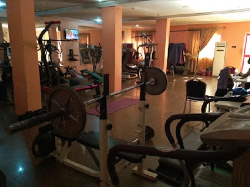 Pinnacle Guest Inn And Resort | Hotel in Dange Shuni | Hotels.ng