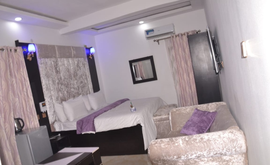 Rizz Park Hotel & Event Center | Hotel in Nnewi | Hotels.ng