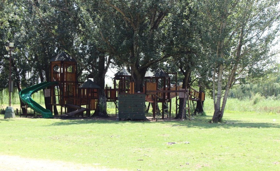 Fun Valley Pleasure Resort | Hotel in Homestead Apple Orchards | Timbu ...