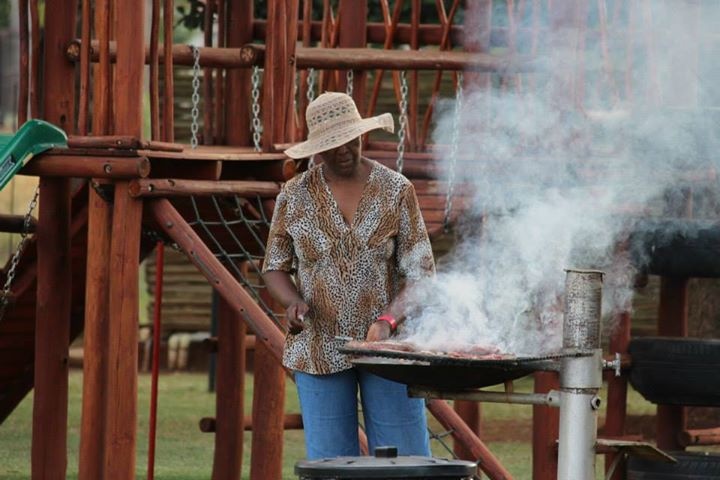Red Cap Ranch Lodge | Hotel in Carletonville | Timbu.co.za