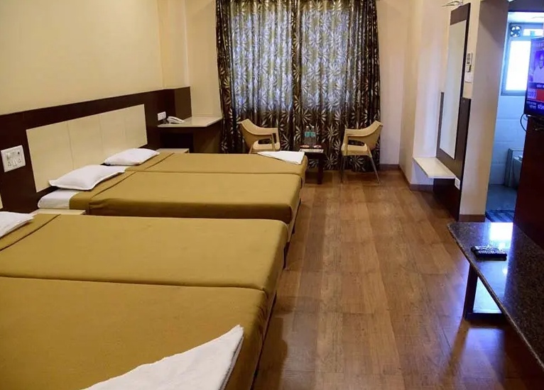 Malpani Health Club & Resort | Hotel in Sangamner | Timbu.in