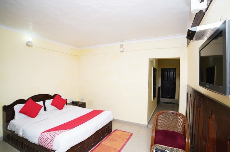 New Bharat Hotel | Hotel in Dhone | Timbu.in